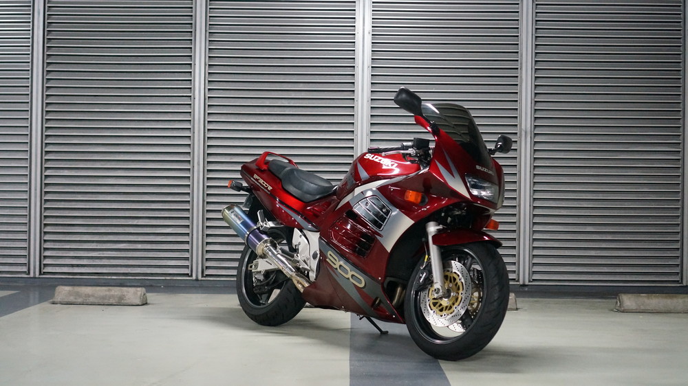 RF900R 1998年式 | Moto-Gallery
