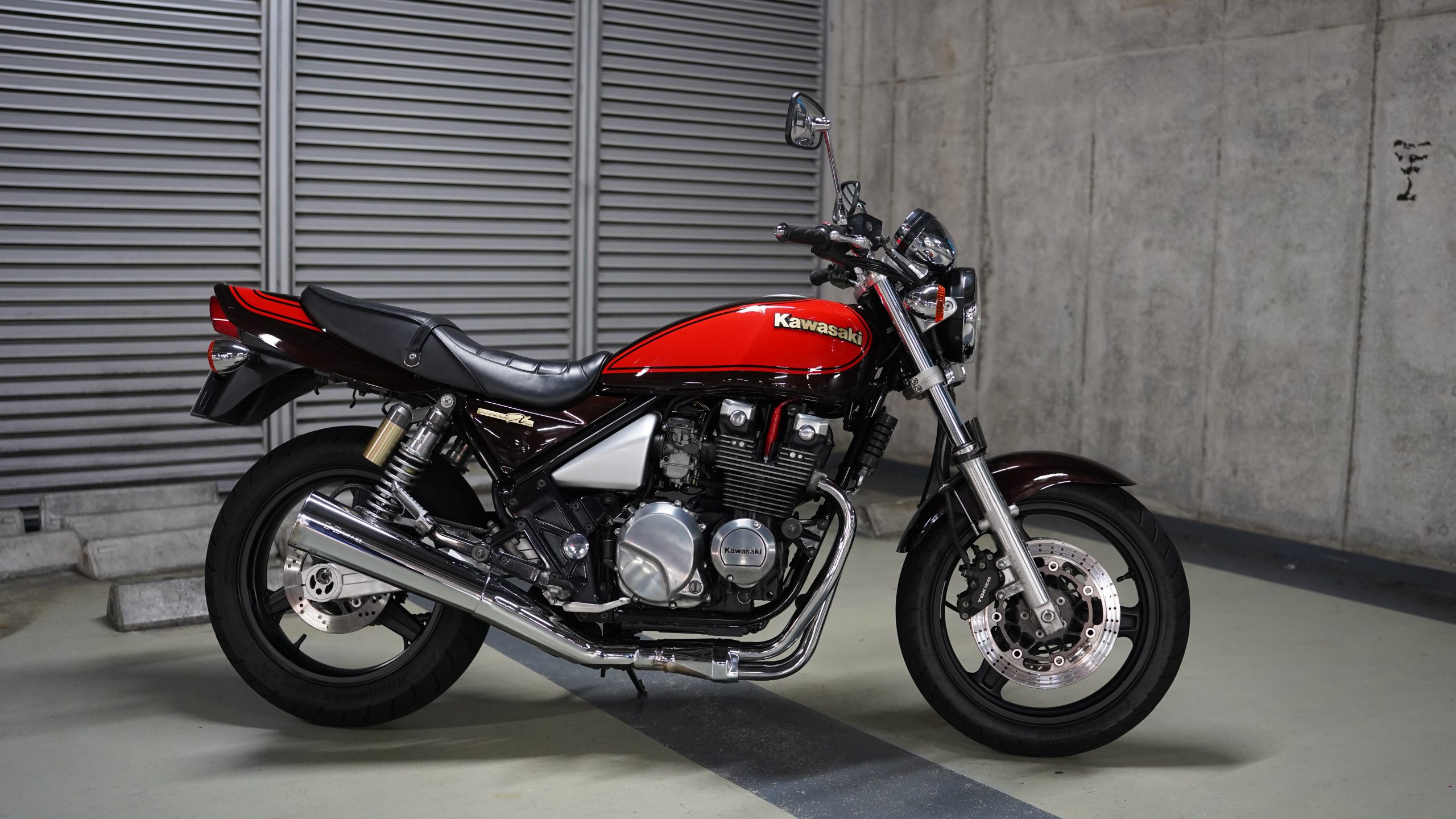 ZEPHYR X | Moto-Gallery