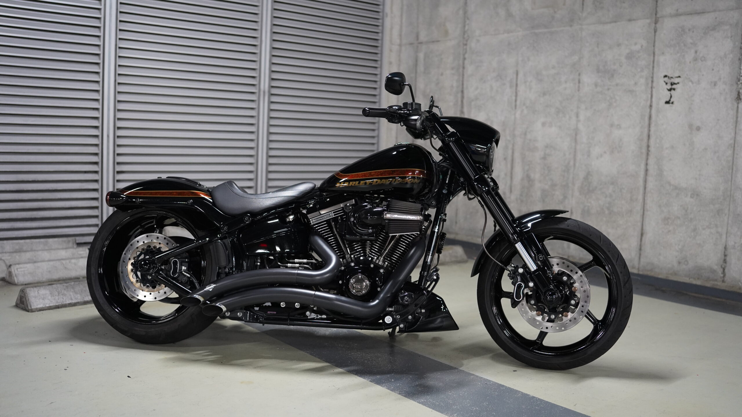 CVO FXSE Pro Street Breakout | Moto-Gallery