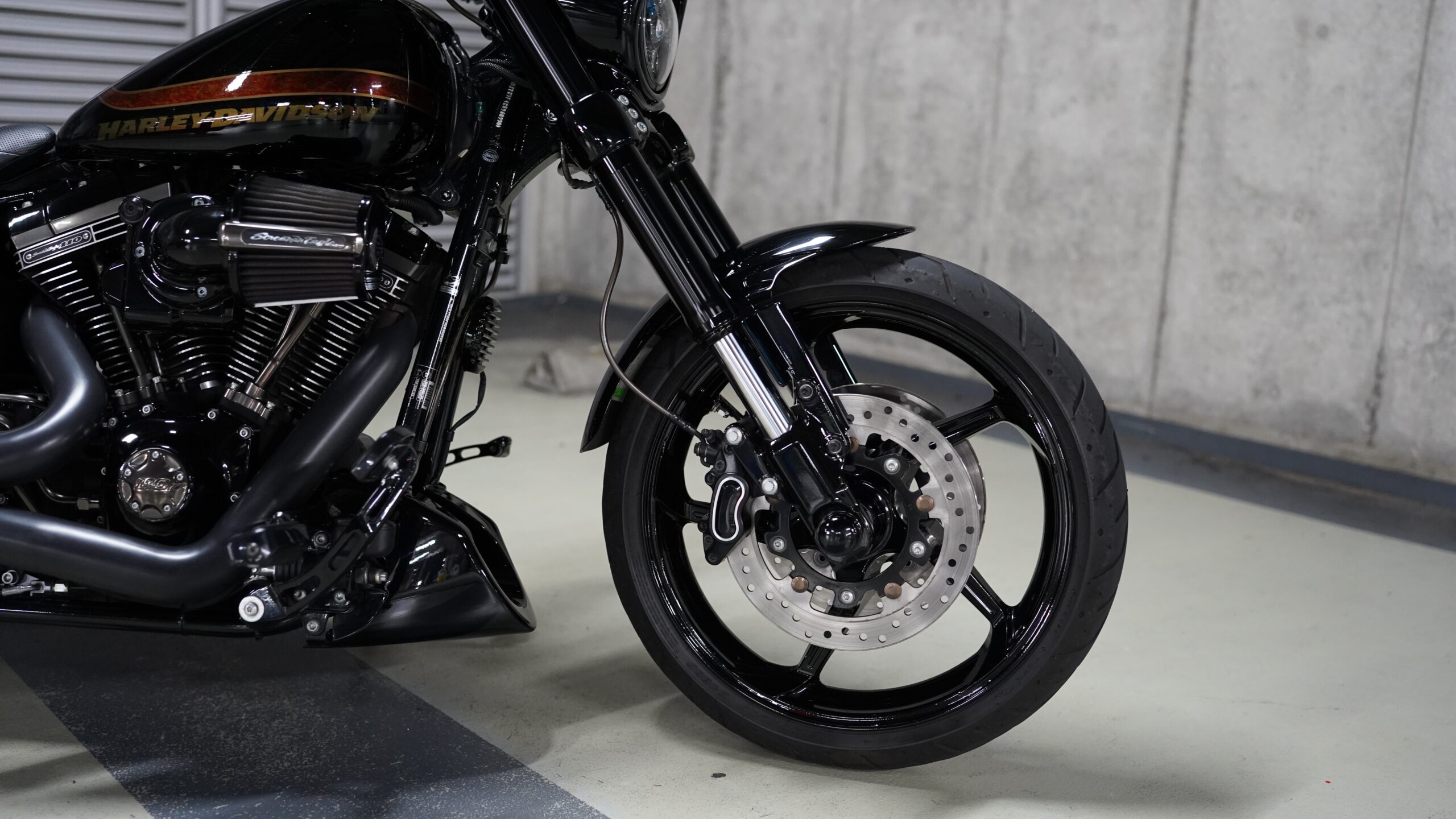 CVO FXSE Pro Street Breakout | Moto-Gallery