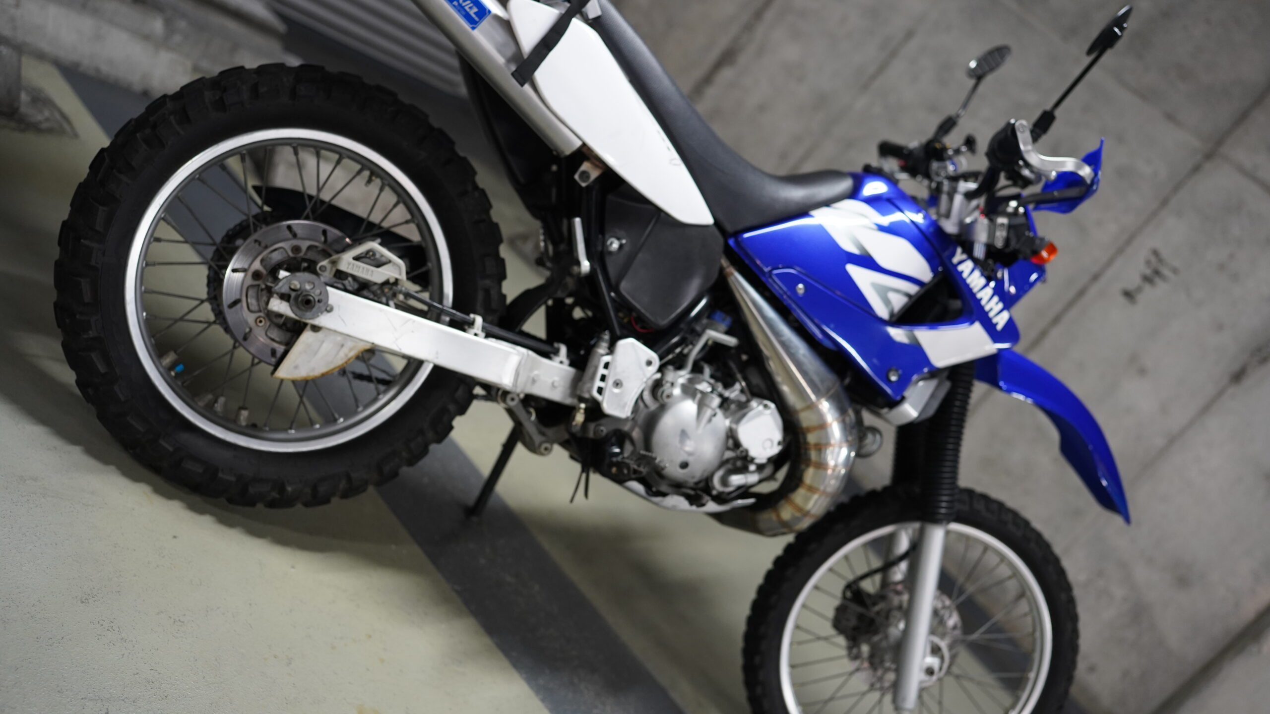 DT230 LANZA | Moto-Gallery