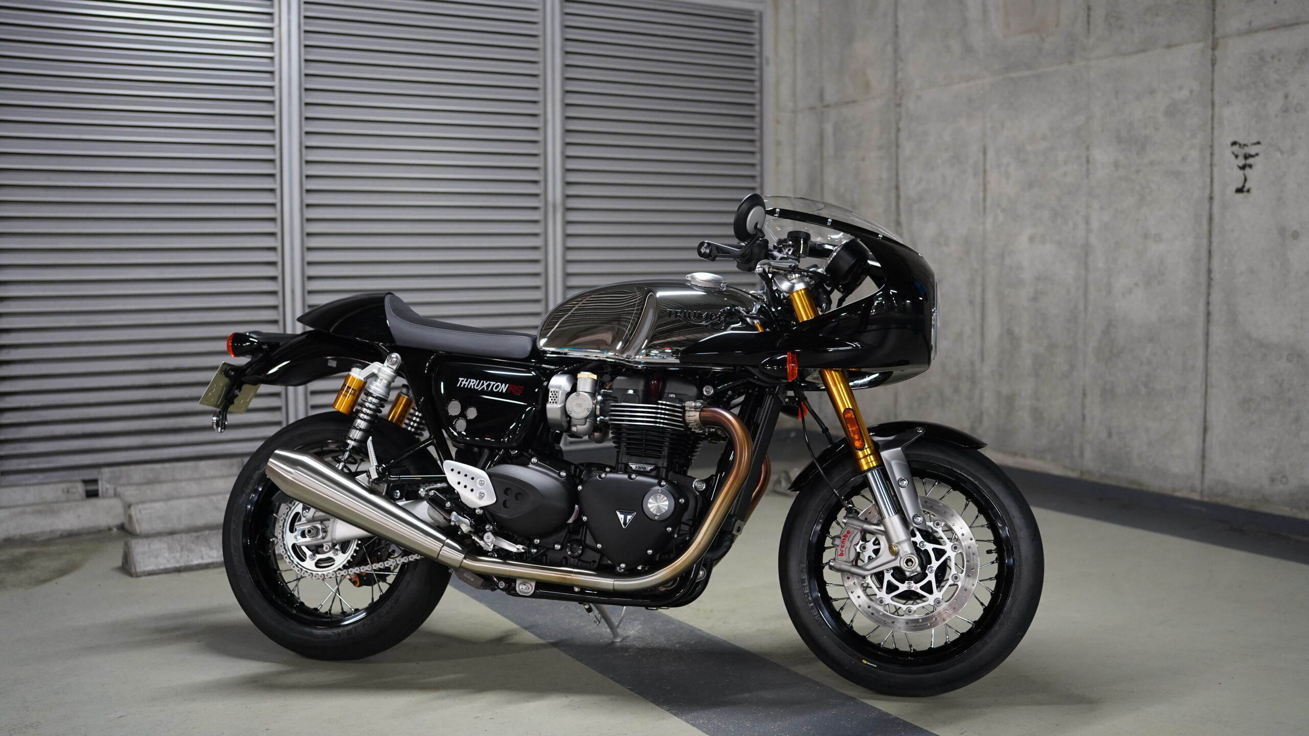 THRUXTON RS CHROME EDITION | Moto-Gallery