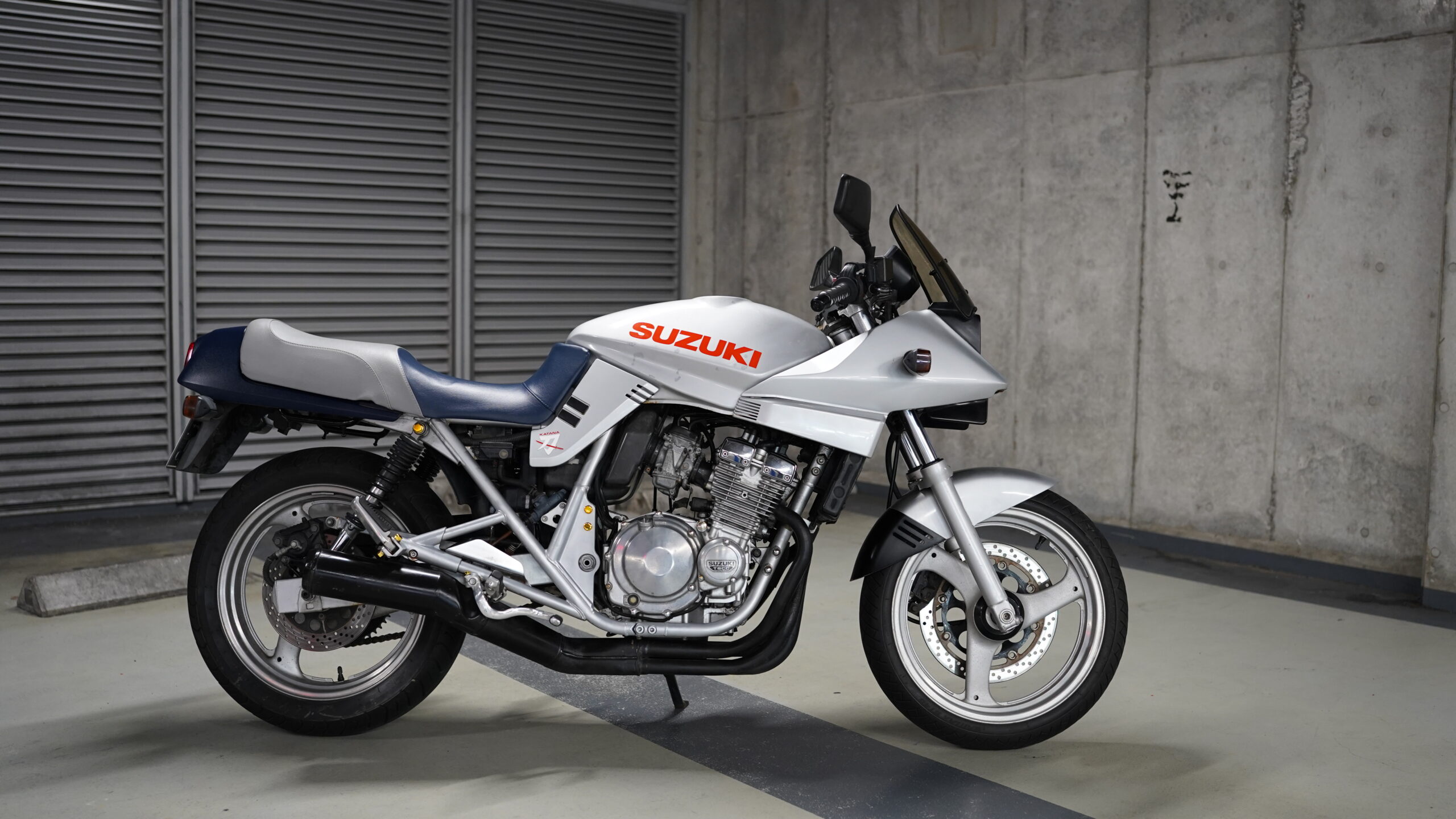 GSX250S KATANA | Moto-Gallery